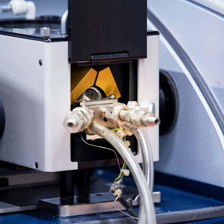 Equipment – Weckhuysen Research Group